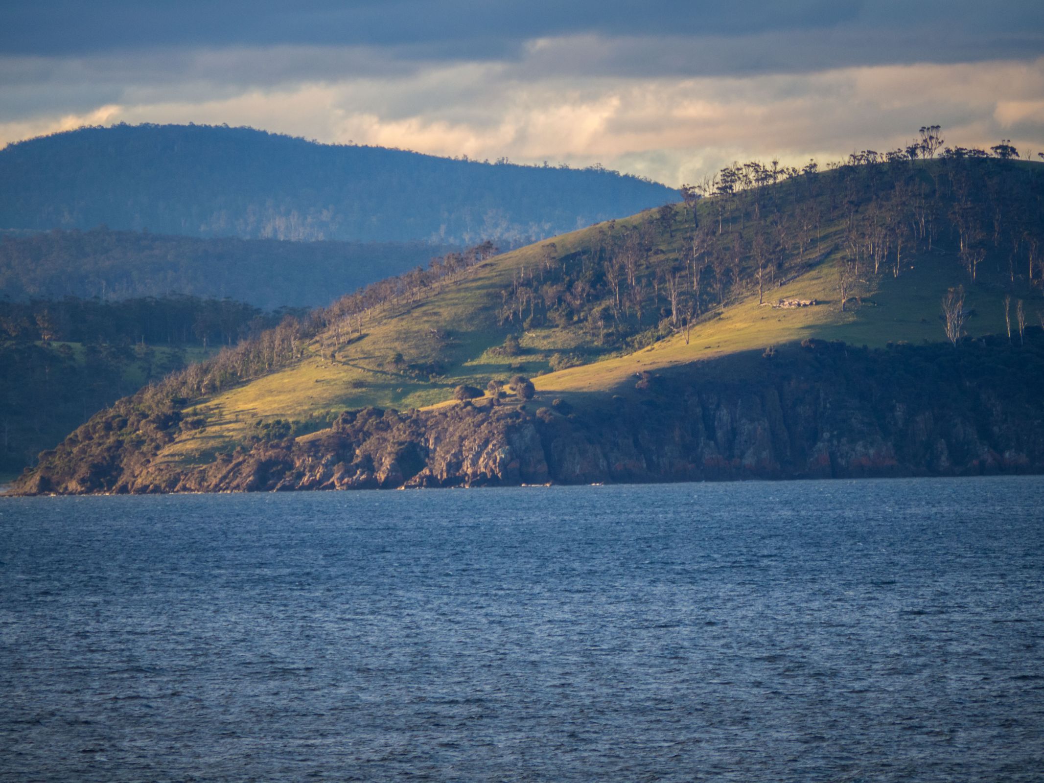 The Breathtaking Painted Cliffs on Maria Island | Best Time 2 Visit ...