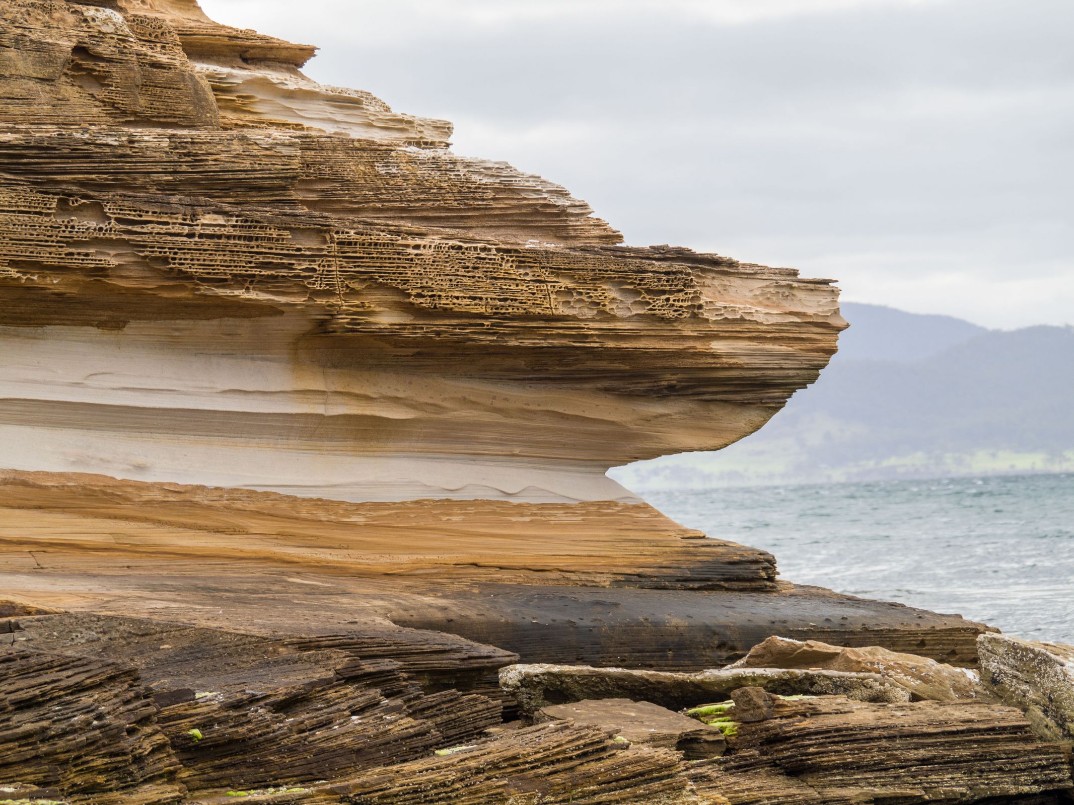 The Breathtaking Painted Cliffs on Maria Island | Best Time 2 Visit ...
