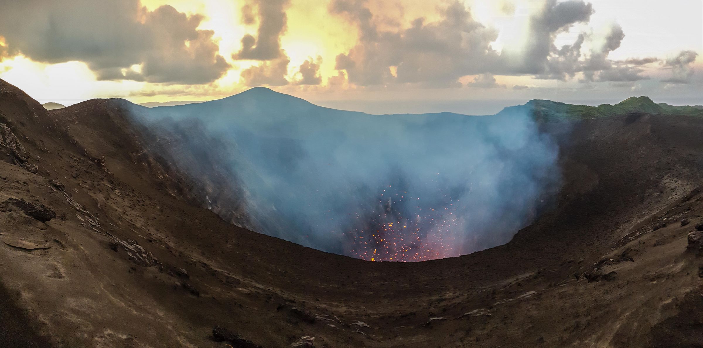 500 Eruptions Daily on Mount Yasur - Tanna Island