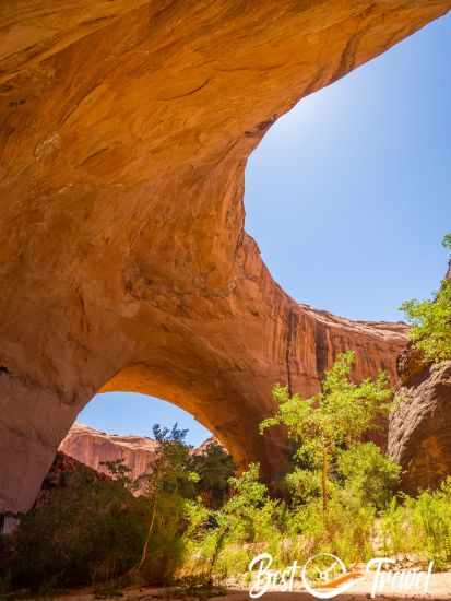 Jacob Hamblin Arch in the Coyote Gulch - Location - Map - Trail Details
